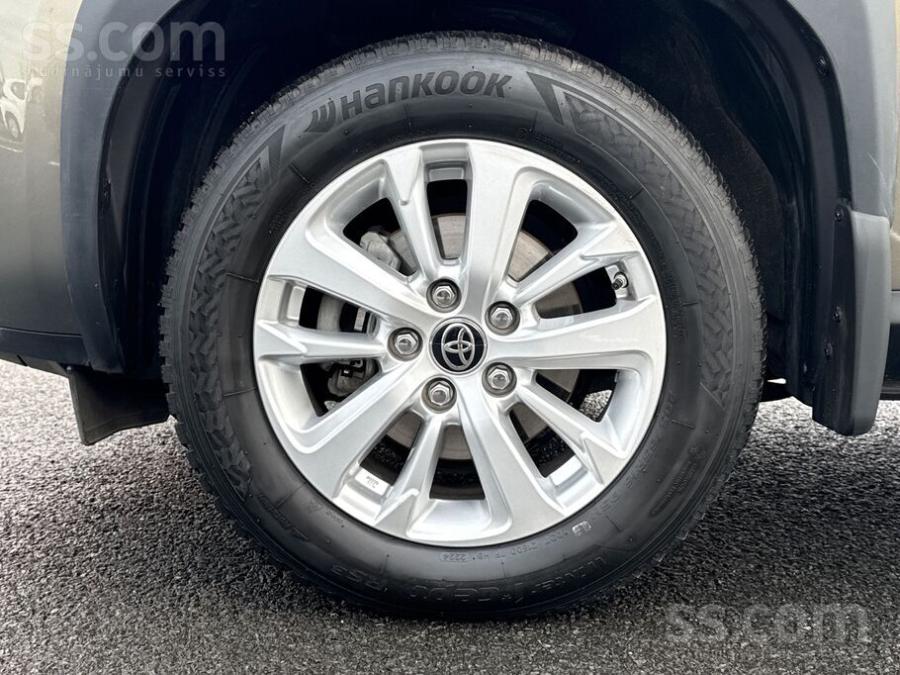 Brūns Toyota Yaris 2025 Rīga, ar dzinēja tilpumu 1.50 L un nobraukumu 17 tūkst. km par 23990 €, foto 23 vietnē AUTOMOTO.COM.LV