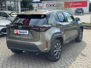 Brūns Toyota Yaris 2025 Rīga, ar dzinēja tilpumu 1.50 L un nobraukumu 13 tūkst. km par 22450 €, foto 5 vietnē AUTOMOTO.COM.LV