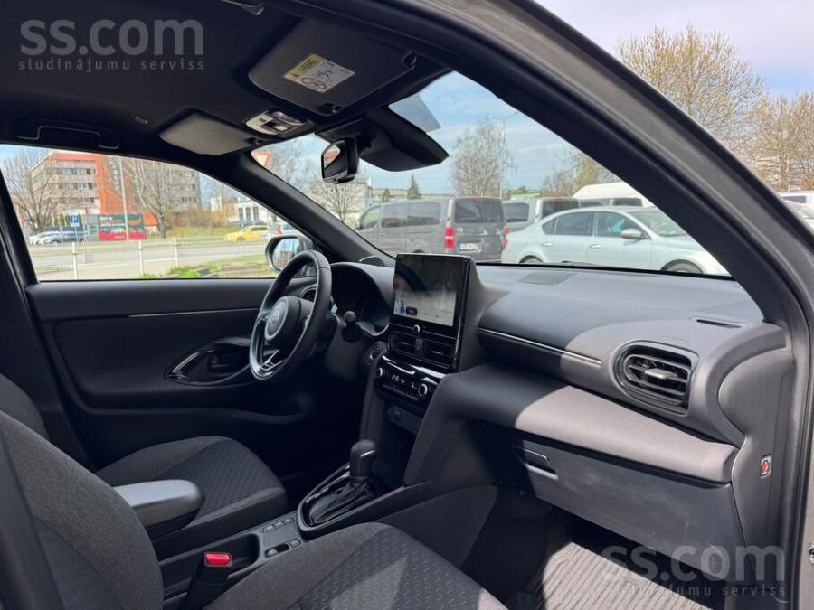 Brūns Toyota Yaris 2025 Rīga, ar dzinēja tilpumu 1.50 L un nobraukumu 13 tūkst. km par 22450 €, foto 7 vietnē AUTOMOTO.COM.LV