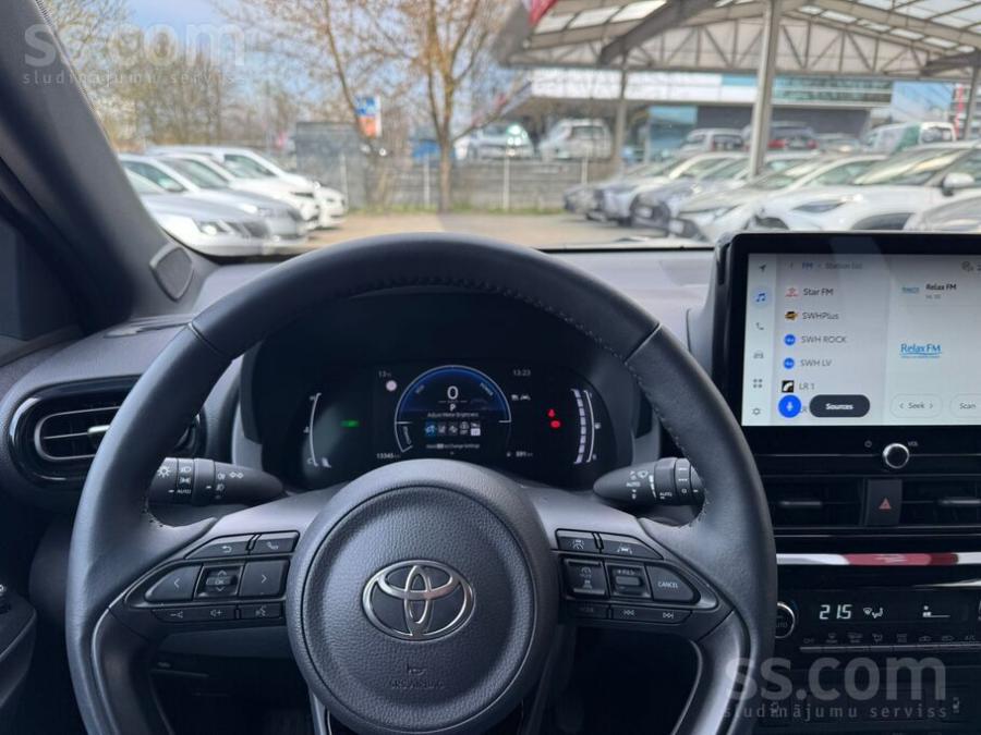 Brūns Toyota Yaris 2025 Rīga, ar dzinēja tilpumu 1.50 L un nobraukumu 13 tūkst. km par 22450 €, foto 9 vietnē AUTOMOTO.COM.LV