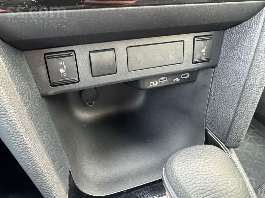 Brūns Toyota Yaris 2025 Rīga, ar dzinēja tilpumu 1.50 L un nobraukumu 13 tūkst. km par 22450 €, foto 13 vietnē AUTOMOTO.COM.LV