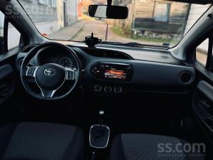 Brūns Toyota Yaris 2015 Cēsis, ar dzinēja tilpumu 1.30 L un nobraukumu 0 tūkst. km par 8990 €, foto 13 vietnē AUTOMOTO.COM.LV