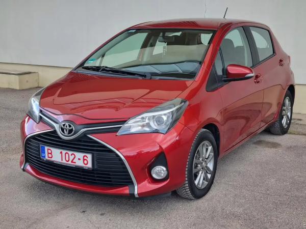 Brown Toyota Yaris 2015 in Ogre, with an engine capacity of 1.00 L and mileage of 127 thousand km for 7150 €, photo 1 on AUTOMOTO.COM.LV