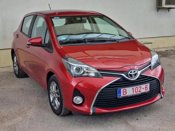 Brown Toyota Yaris 2015 in Ogre, with an engine capacity of 1.00 L and mileage of 127 thousand km for 7150 €, photo 3 on AUTOMOTO.COM.LV