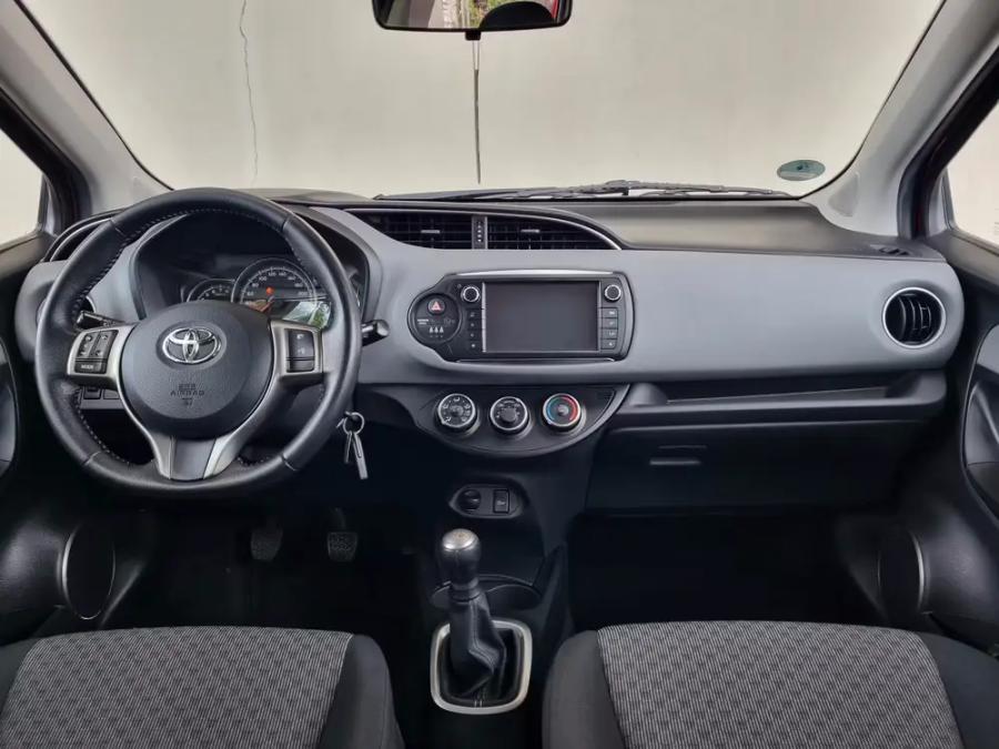 Brown Toyota Yaris 2015 in Ogre, with an engine capacity of 1.00 L and mileage of 127 thousand km for 7150 €, photo 14 on AUTOMOTO.COM.LV