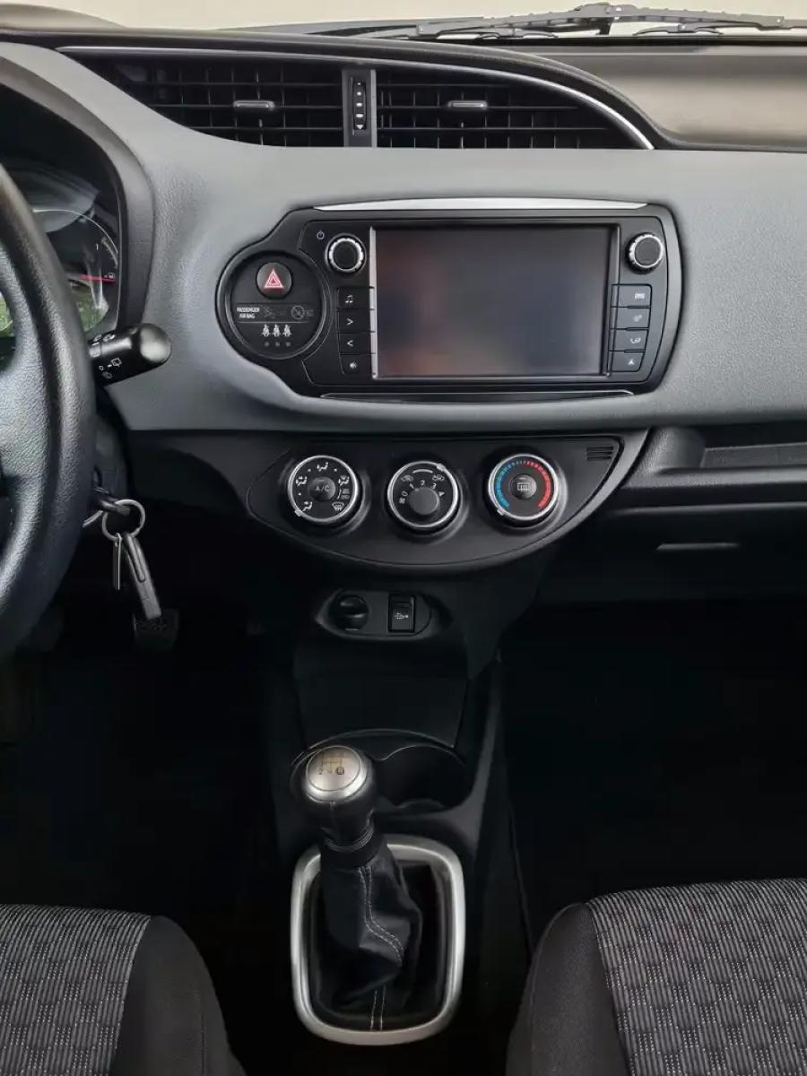 Brown Toyota Yaris 2015 in Ogre, with an engine capacity of 1.00 L and mileage of 127 thousand km for 7150 €, photo 15 on AUTOMOTO.COM.LV