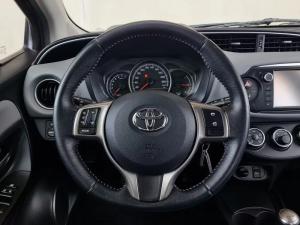 Brown Toyota Yaris 2015 in Ogre, with an engine capacity of 1.00 L and mileage of 127 thousand km for 7150 €, photo 16 on AUTOMOTO.COM.LV