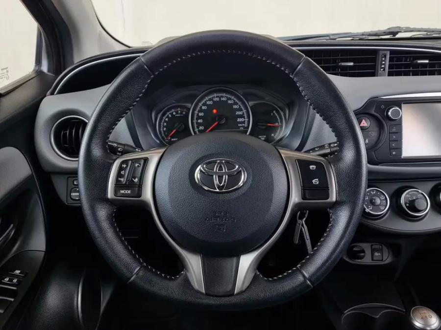 Brown Toyota Yaris 2015 in Ogre, with an engine capacity of 1.00 L and mileage of 127 thousand km for 7150 €, photo 16 on AUTOMOTO.COM.LV