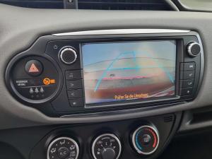 Brown Toyota Yaris 2015 in Ogre, with an engine capacity of 1.00 L and mileage of 127 thousand km for 7150 €, photo 18 on AUTOMOTO.COM.LV