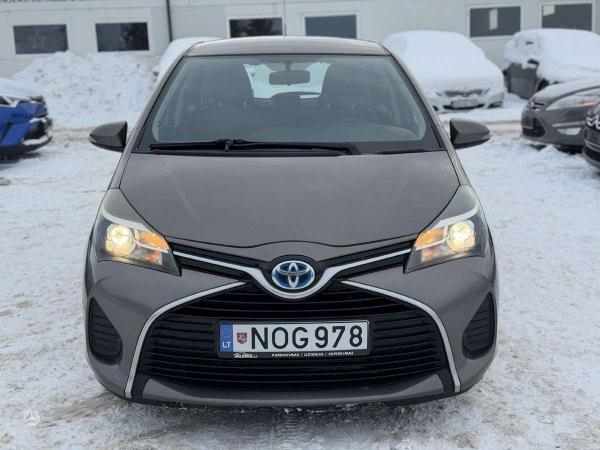Brown Toyota Yaris 2016 in Utena, with an engine capacity of 1.50 L and mileage of 280 thousand km for 6290 €, photo 3 on AUTOMOTO.COM.LV