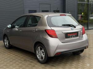 Brown Toyota Yaris 2016 in Vilnius, with an engine capacity of 1.50 L and mileage of 112 thousand km for 11555 €, photo 4 on AUTOMOTO.COM.LV
