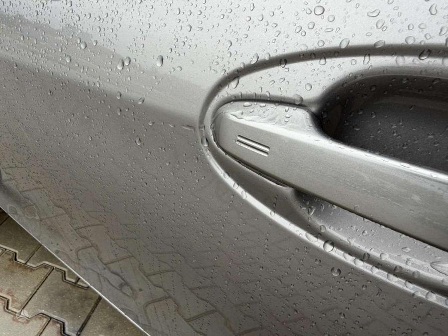 Brown Toyota Yaris 2016 in Vilnius, with an engine capacity of 1.50 L and mileage of 112 thousand km for 11555 €, photo 16 on AUTOMOTO.COM.LV