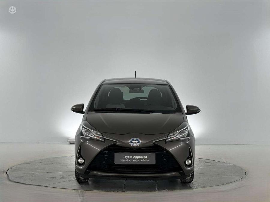 Brown Toyota Yaris 2017 in Vilnius, with an engine capacity of 1.49 L and mileage of 78 thousand km for 11900 €, photo 5 on AUTOMOTO.COM.LV