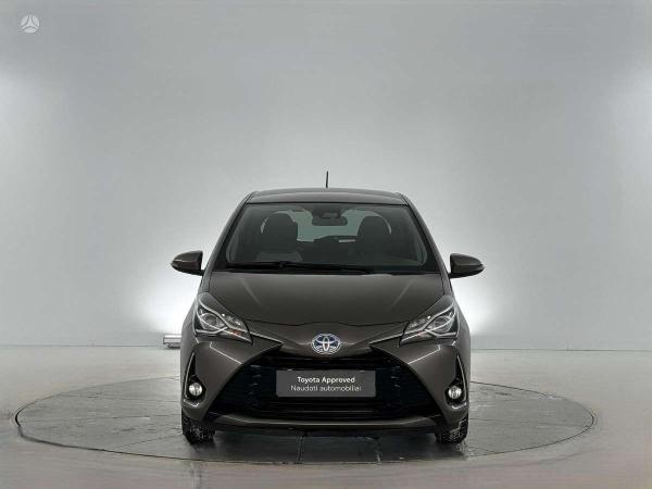 Brūns Toyota Yaris 2017 Viļņa, ar dzinēja tilpumu 1.49 L un nobraukumu 78 tūkst. km par 11900 €, foto 5 vietnē AUTOMOTO.COM.LV