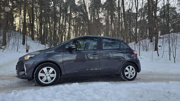 Brūns Toyota Yaris 2017 Viļņa, ar dzinēja tilpumu 1.50 L un nobraukumu 148 tūkst. km par 9900 €, foto 8 vietnē AUTOMOTO.COM.LV