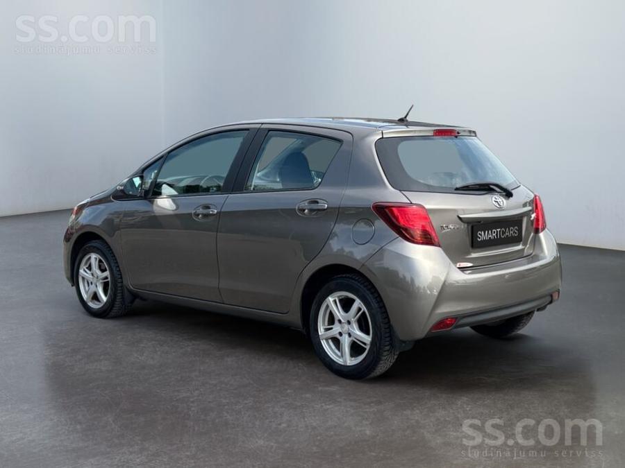 Коричневый Тойота Ярис 2017 в Рига, объемом двигателя 1.30 л и пробегом 84 тыс. км за 10291 €, фото 4 на AUTOMOTO.COM.LV