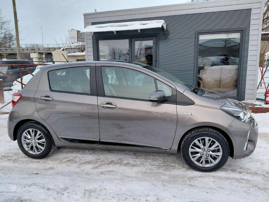 Brūns Toyota Yaris 2018 Klaipėda, ar dzinēja tilpumu 1.50 L un nobraukumu 99 tūkst. km par 11200 €, foto 5 vietnē AUTOMOTO.COM.LV