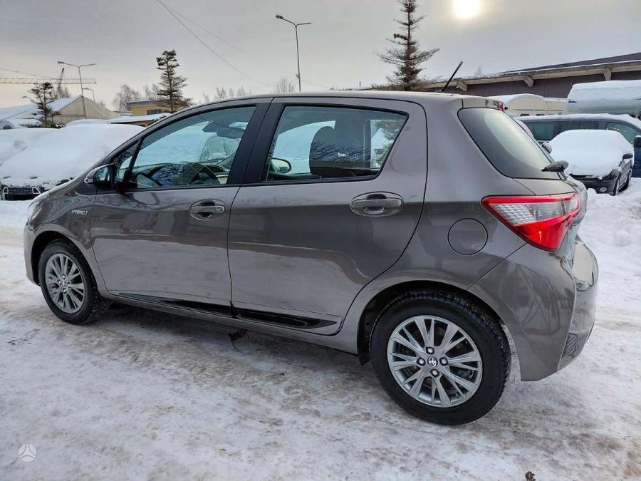 Brūns Toyota Yaris 2018 Klaipėda, ar dzinēja tilpumu 1.50 L un nobraukumu 99 tūkst. km par 11200 €, foto 10 vietnē AUTOMOTO.COM.LV