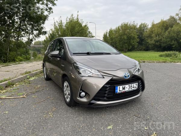 Toyota Yaris 2018 Rīga vietnē Brūns Toyota Yaris 2018 Rīga, ar dzinēja tilpumu 1.50 L un nobraukumu 102 tūkst. km par 10400 €, foto 3 vietnē AUTOMOTO.COM.LV