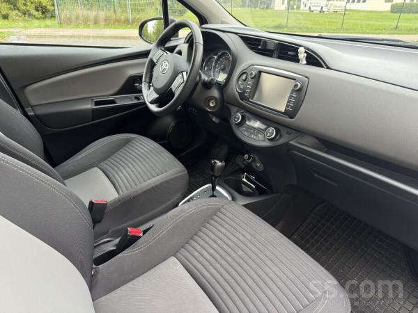 Toyota Yaris 2018 Rīga vietnē Brūns Toyota Yaris 2018 Rīga, ar dzinēja tilpumu 1.50 L un nobraukumu 102 tūkst. km par 10400 €, foto 10 vietnē AUTOMOTO.COM.LV