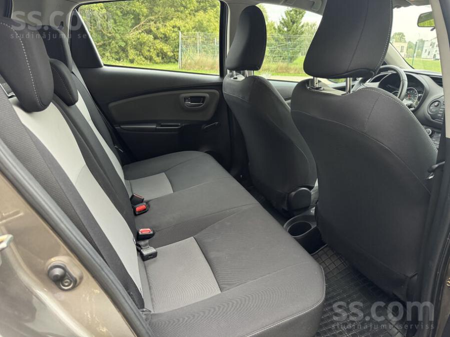 Brūns Toyota Yaris 2018 Rīga, ar dzinēja tilpumu 1.50 L un nobraukumu 102 tūkst. km par 10400 €, foto 12 vietnē AUTOMOTO.COM.LV