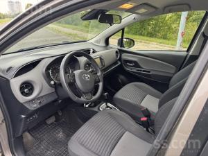 Brūns Toyota Yaris 2018 Rīga, ar dzinēja tilpumu 1.50 L un nobraukumu 102 tūkst. km par 10400 €, foto 13 vietnē AUTOMOTO.COM.LV