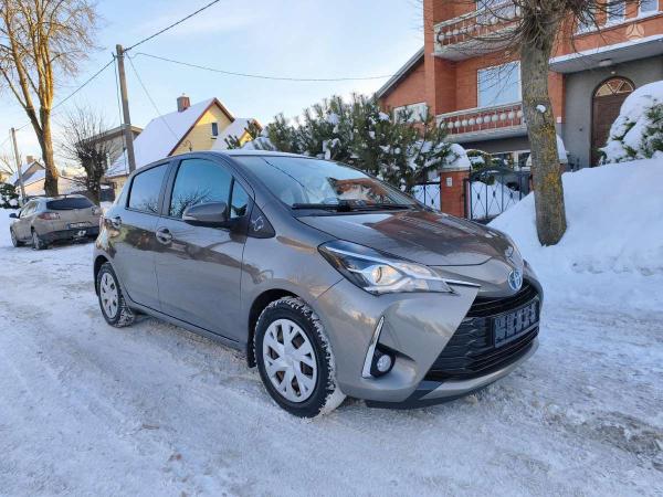 Brown Toyota Yaris 2019 in Siauliai, with an engine capacity of 1.50 L and mileage of 41 thousand km for 6900 €, photo 1 on AUTOMOTO.COM.LV