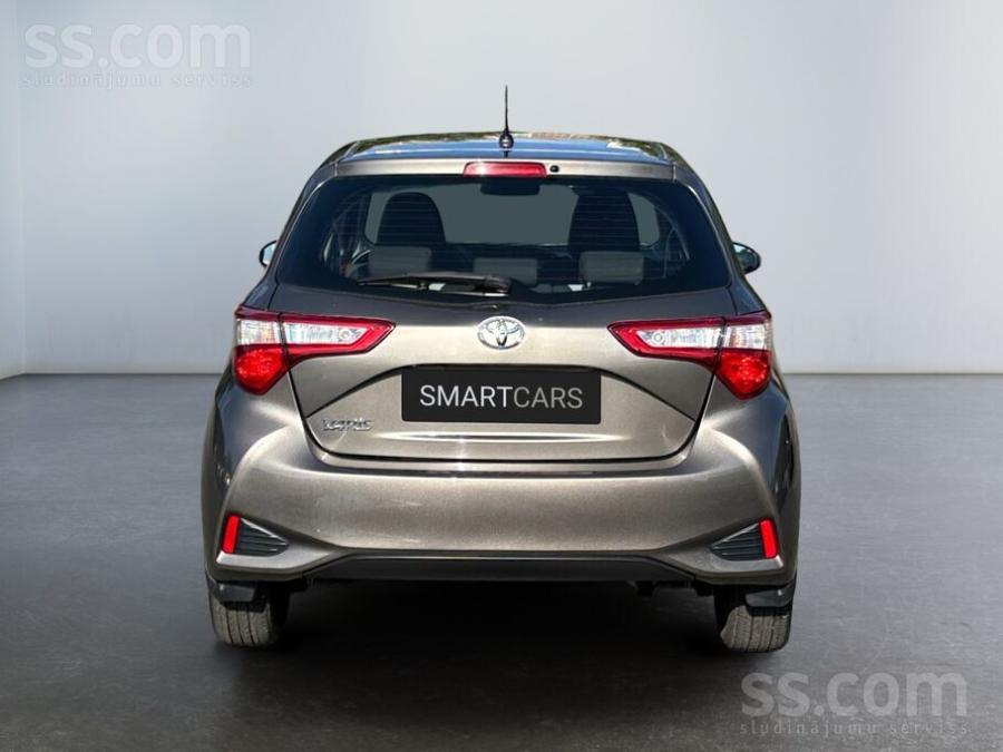 Brown Toyota Yaris 2019 in Riga, with an engine capacity of 1.50 L and mileage of 63 thousand km for 11290 €, photo 5 on AUTOMOTO.COM.LV