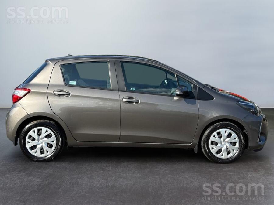 Brown Toyota Yaris 2019 in Riga, with an engine capacity of 1.50 L and mileage of 63 thousand km for 11290 €, photo 7 on AUTOMOTO.COM.LV