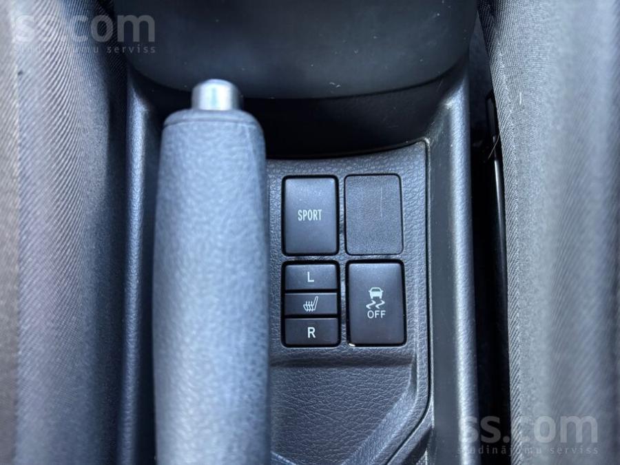 Brown Toyota Yaris 2019 in Riga, with an engine capacity of 1.50 L and mileage of 63 thousand km for 11290 €, photo 17 on AUTOMOTO.COM.LV