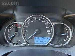 Brown Toyota Yaris 2019 in Riga, with an engine capacity of 1.50 L and mileage of 63 thousand km for 11290 €, photo 20 on AUTOMOTO.COM.LV