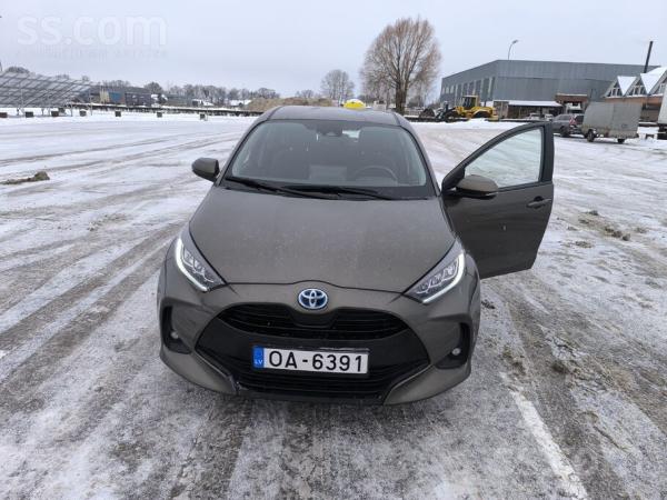 Brown Toyota Yaris 2020 in Madona, with an engine capacity of 1.50 L and mileage of 20 thousand km for 17000 €, photo 1 on AUTOMOTO.COM.LV