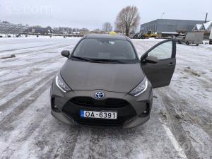 Brown Toyota Yaris 2020 in Madona, with an engine capacity of 1.50 L and mileage of 20 thousand km for 17000 €, photo  on AUTOMOTO.COM.LV