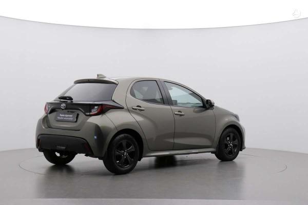 Brūns Toyota Yaris 2021 Viļņa, ar dzinēja tilpumu 1.49 L un nobraukumu 91 tūkst. km par 14900 €, foto 2 vietnē AUTOMOTO.COM.LV