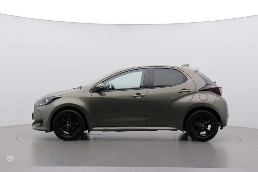 Brūns Toyota Yaris 2021 Viļņa, ar dzinēja tilpumu 1.49 L un nobraukumu 91 tūkst. km par 14900 €, foto 4 vietnē AUTOMOTO.COM.LV