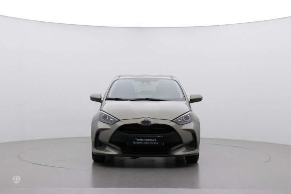 Brūns Toyota Yaris 2021 Viļņa, ar dzinēja tilpumu 1.49 L un nobraukumu 91 tūkst. km par 14900 €, foto 5 vietnē AUTOMOTO.COM.LV