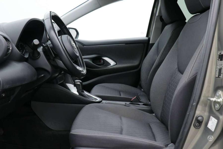 Brūns Toyota Yaris 2021 Viļņa, ar dzinēja tilpumu 1.49 L un nobraukumu 91 tūkst. km par 14900 €, foto 12 vietnē AUTOMOTO.COM.LV