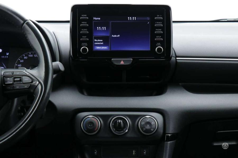 Brūns Toyota Yaris 2021 Viļņa, ar dzinēja tilpumu 1.49 L un nobraukumu 91 tūkst. km par 14900 €, foto 15 vietnē AUTOMOTO.COM.LV