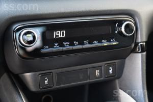 Brūns Toyota Yaris 2021 Rīga, ar dzinēja tilpumu 1.50 L un nobraukumu 51 tūkst. km par 15990 €, foto 10 vietnē AUTOMOTO.COM.LV