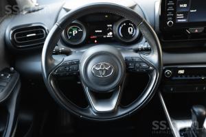 Brūns Toyota Yaris 2021 Rīga, ar dzinēja tilpumu 1.50 L un nobraukumu 51 tūkst. km par 15990 €, foto 18 vietnē AUTOMOTO.COM.LV
