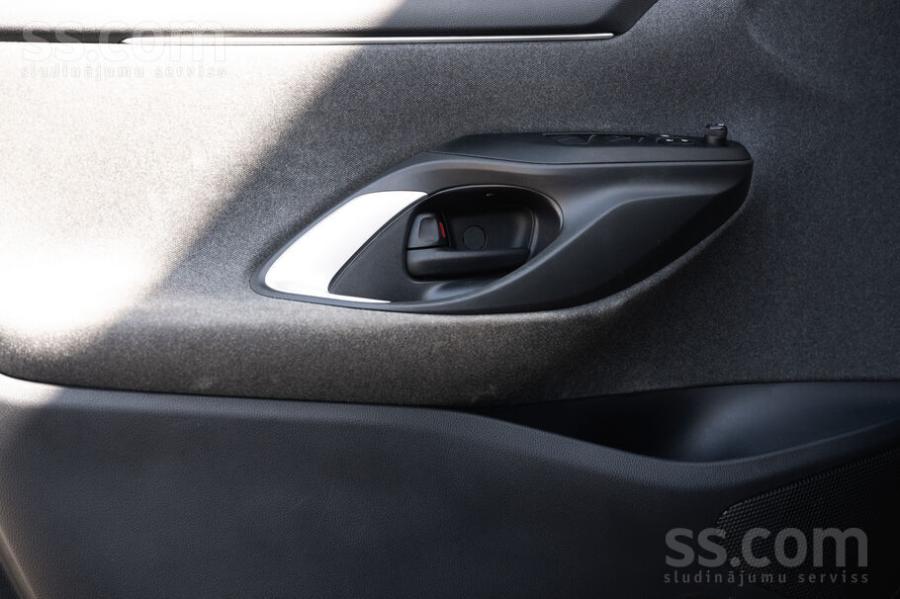 Brūns Toyota Yaris 2021 Rīga, ar dzinēja tilpumu 1.50 L un nobraukumu 51 tūkst. km par 15990 €, foto 20 vietnē AUTOMOTO.COM.LV