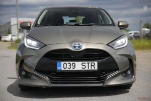Brūns Toyota Yaris 2023 Tallina, ar dzinēja tilpumu 1.49 L un nobraukumu 111 tūkst. km par 9900 €, foto 3 vietnē AUTOMOTO.COM.LV
