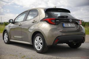 Brūns Toyota Yaris 2023 Tallina, ar dzinēja tilpumu 1.49 L un nobraukumu 111 tūkst. km par 9900 €, foto 6 vietnē AUTOMOTO.COM.LV