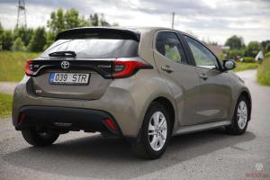 Brūns Toyota Yaris 2023 Tallina, ar dzinēja tilpumu 1.49 L un nobraukumu 111 tūkst. km par 9900 €, foto 8 vietnē AUTOMOTO.COM.LV
