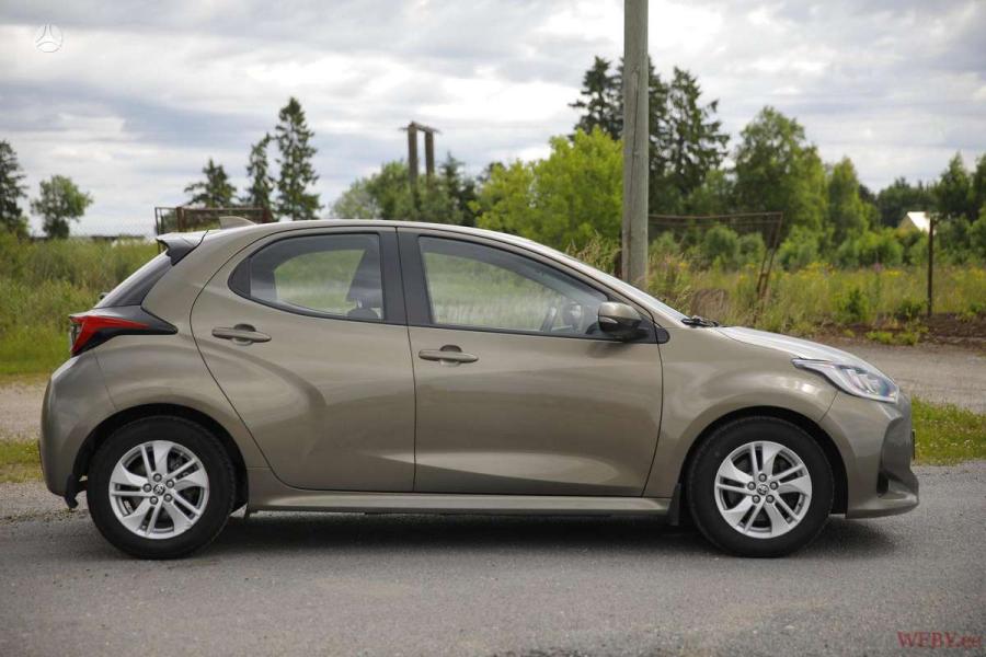 Brūns Toyota Yaris 2023 Tallina, ar dzinēja tilpumu 1.49 L un nobraukumu 111 tūkst. km par 9900 €, foto 9 vietnē AUTOMOTO.COM.LV