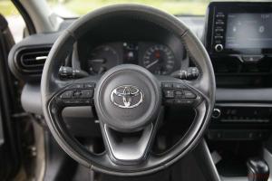 Brūns Toyota Yaris 2023 Tallina, ar dzinēja tilpumu 1.49 L un nobraukumu 111 tūkst. km par 9900 €, foto 13 vietnē AUTOMOTO.COM.LV