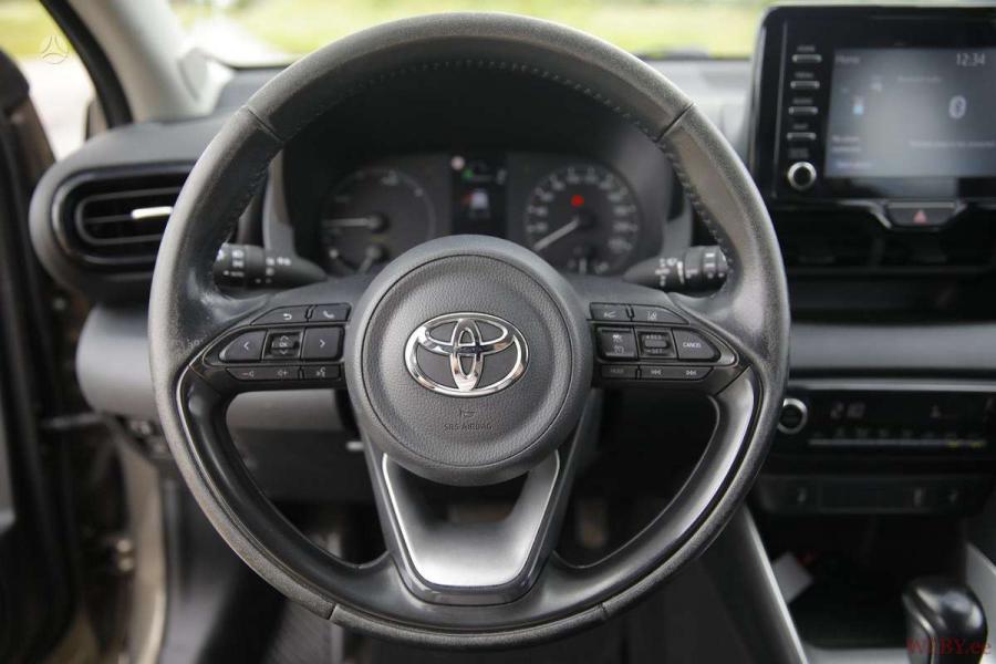 Brūns Toyota Yaris 2023 Tallina, ar dzinēja tilpumu 1.49 L un nobraukumu 111 tūkst. km par 9900 €, foto 13 vietnē AUTOMOTO.COM.LV