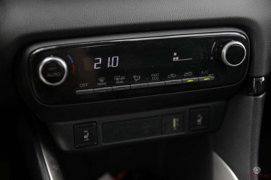 Brūns Toyota Yaris 2023 Tallina, ar dzinēja tilpumu 1.49 L un nobraukumu 111 tūkst. km par 9900 €, foto 14 vietnē AUTOMOTO.COM.LV