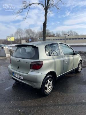 Toyota Yaris 2002 Viļņa, ar dzinēja tilpumu 1.40 L un nobraukumu 200 tūkst. km par 650 €, foto 1 vietnē AUTOMOTO.COM.LV