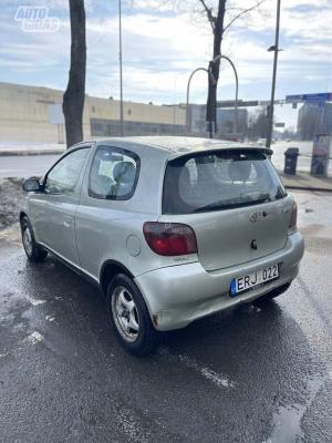 Toyota Yaris 2002 Viļņa, ar dzinēja tilpumu 1.40 L un nobraukumu 200 tūkst. km par 650 €, foto 2 vietnē AUTOMOTO.COM.LV